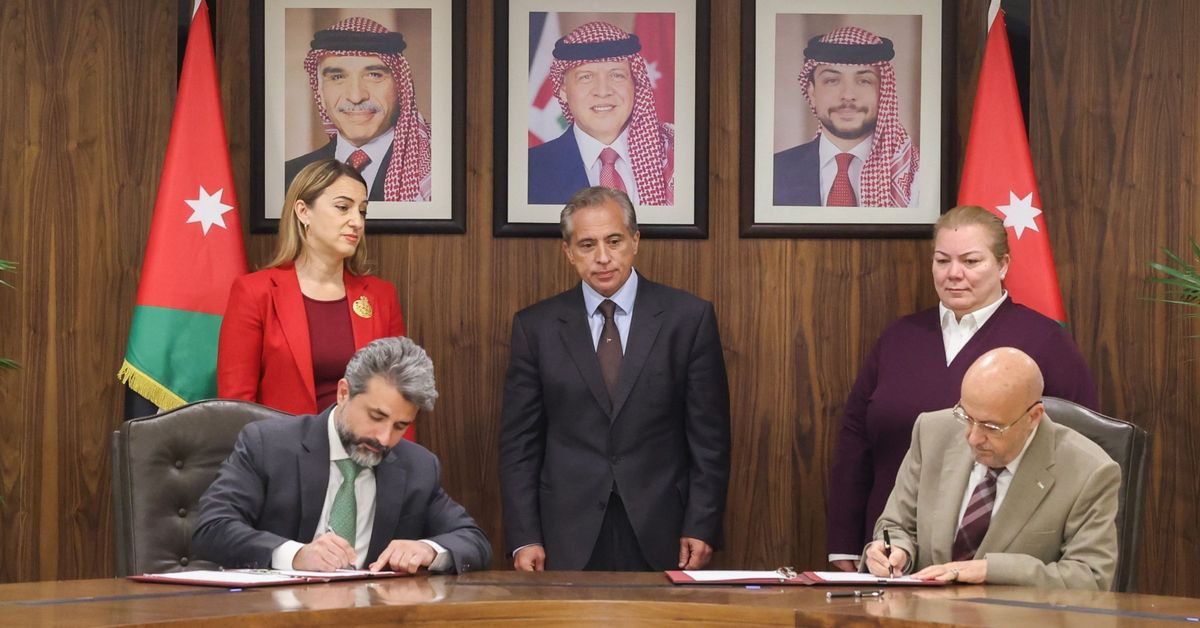 Government Signs Aqaba-Amman Water Desalination Project Contract | CCI ...